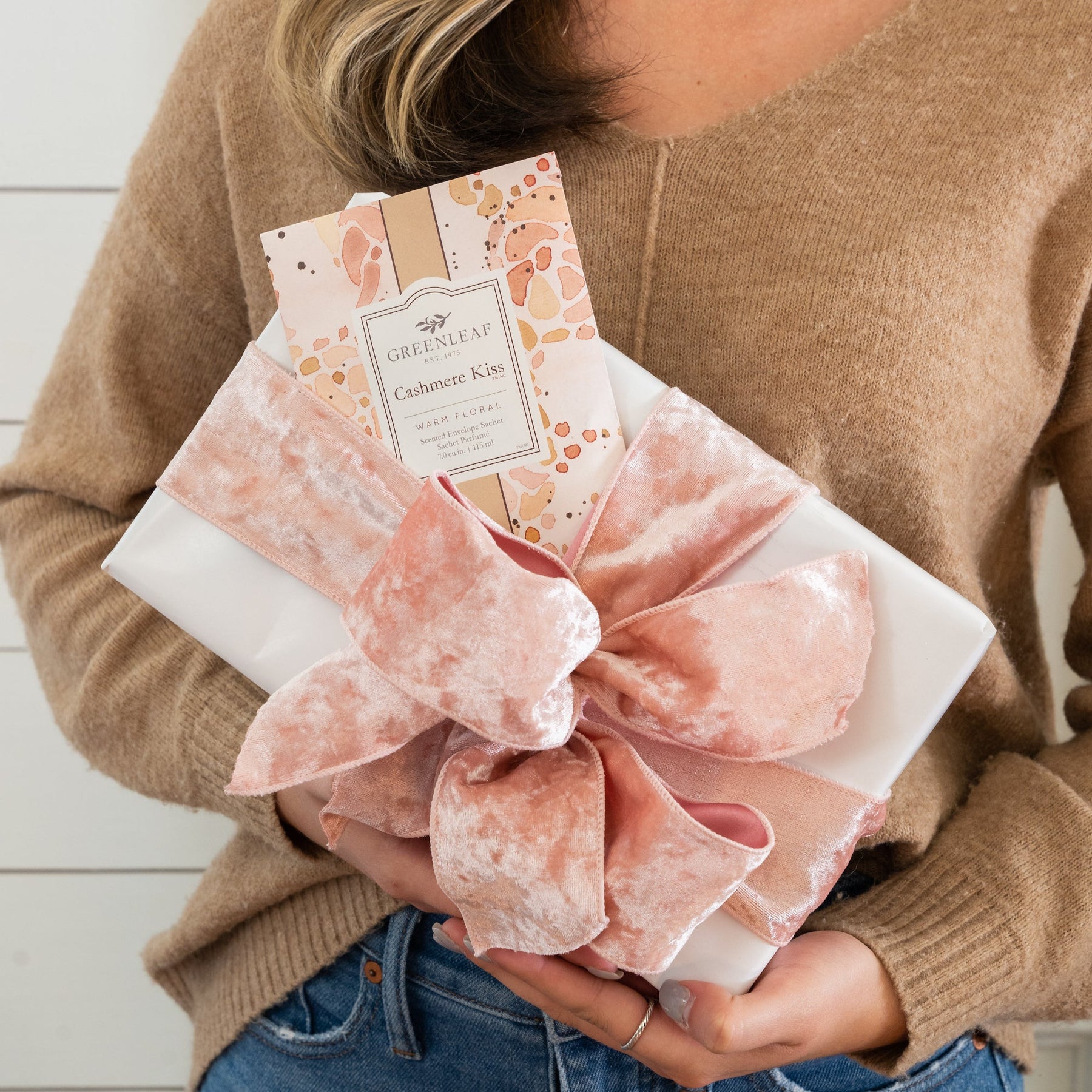 Warmer-Grey Round – Greenleaf Gifts